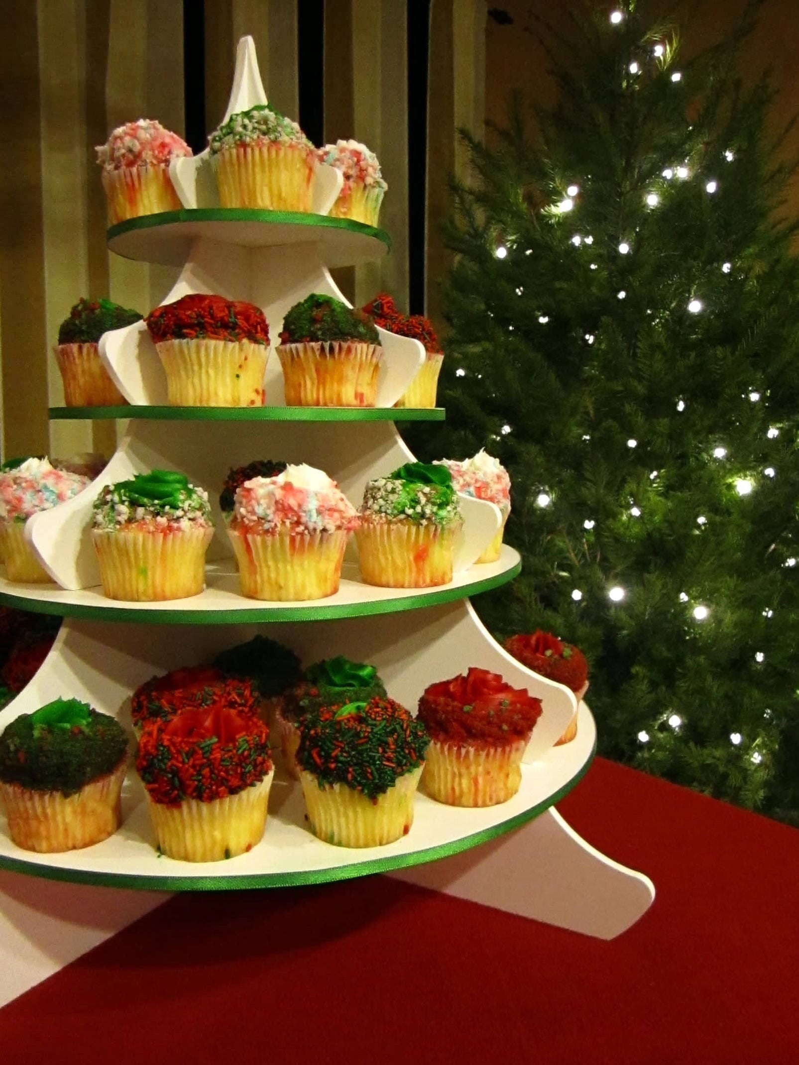 The Best Holiday Dessert Display - Made in USA | The Smart Baker