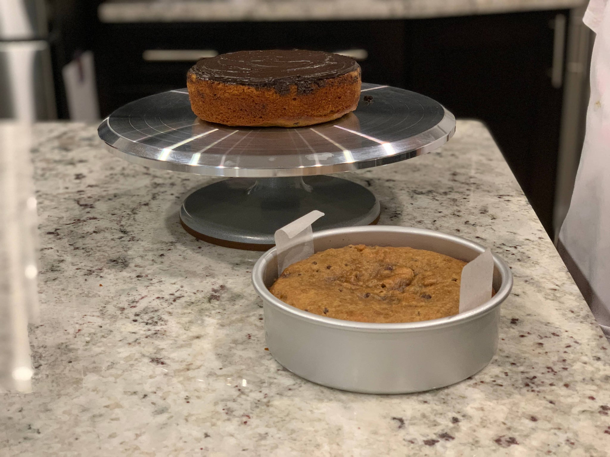 10 inch Pre-Cut Parchment Rounds with Lift Tabs | The Smart Baker